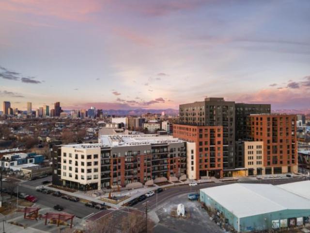 1 Br, 1 bath, Condo 1350 40th St