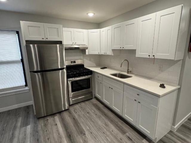 1 Br, 1 bath, Condo 135 Beech