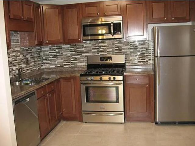 1 Br, 1 bath, Condo 135 Willard St