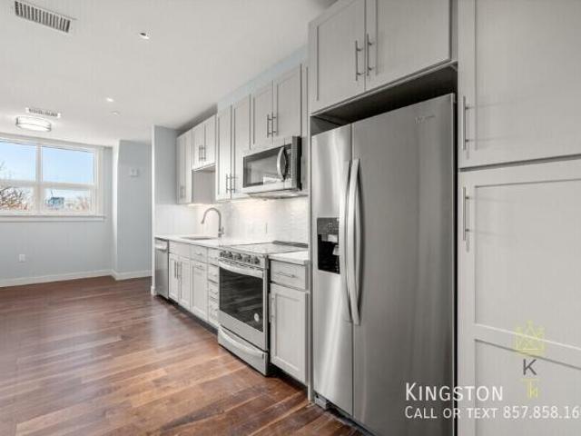 1 Br, 1 bath, Condo 136 Babcock St