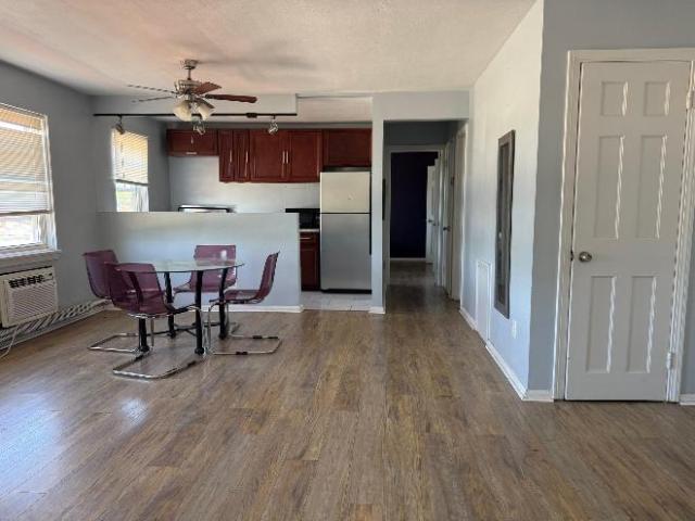 1 Br, 1 bath, Condo 13797 Cedar Rd