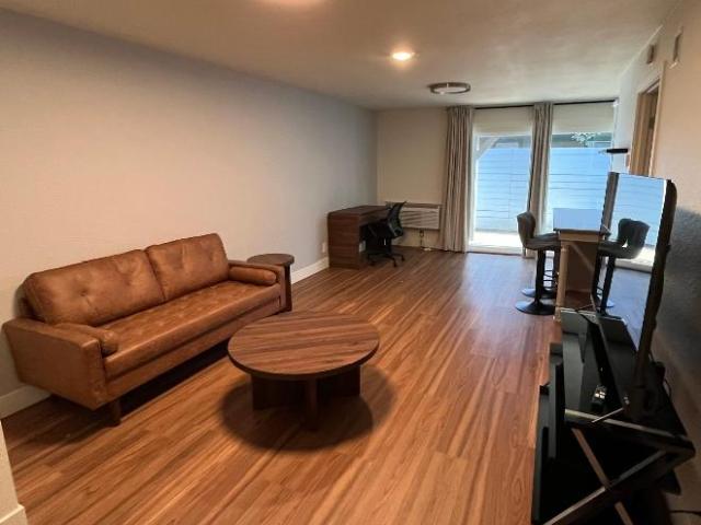 1 Br, 1 bath, Condo 1370 High Street