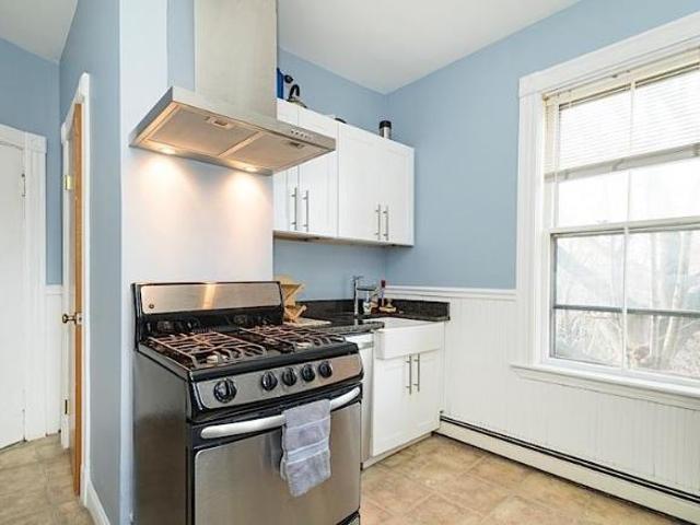 1 Br, 1 bath, Condo 137 Columbia St