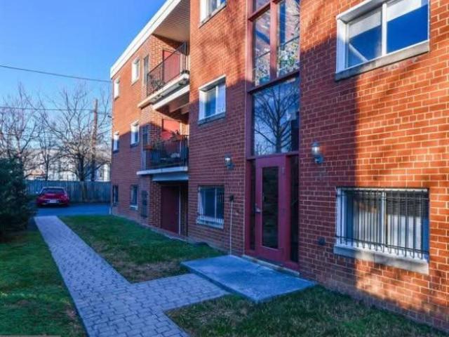 1 Br, 1 bath, Condo 1386 Bryant St NE