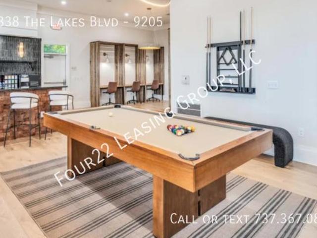 1 Br, 1 bath, Condo 13838 The Lakes Blvd
