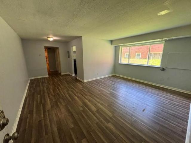 1 Br, 1 bath, Condo 13965 Superior Road