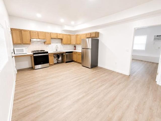 1 Br, 1 bath, Condo 1391 Carr St