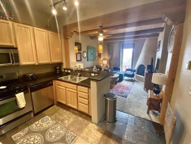 1 Br, 1 bath, Condo 1405 Vegas Verdes