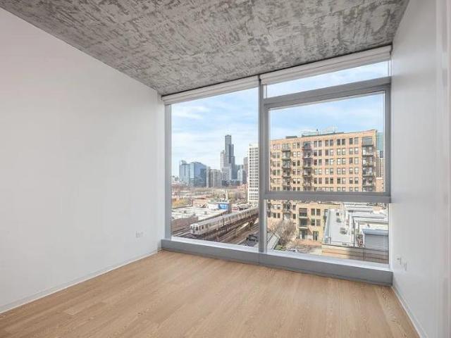 1 Br, 1 bath, Condo 1408 S Wabash Ave