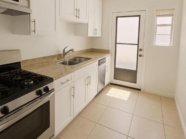 1 Br, 1 bath, Condo 14035 Dickey St