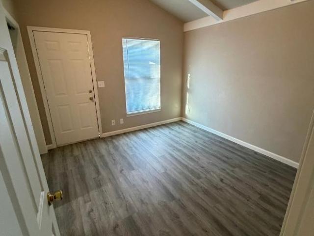 1 Br, 1 bath, Condo 140 S Sycamore St