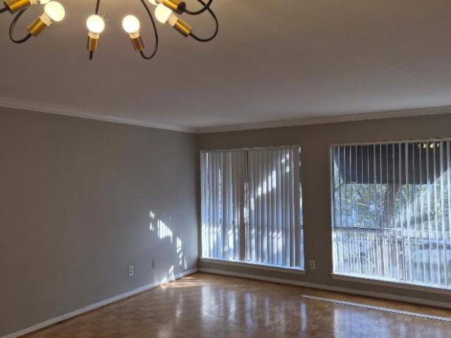 1 Br, 1 bath, Condo 1414 Castle Court