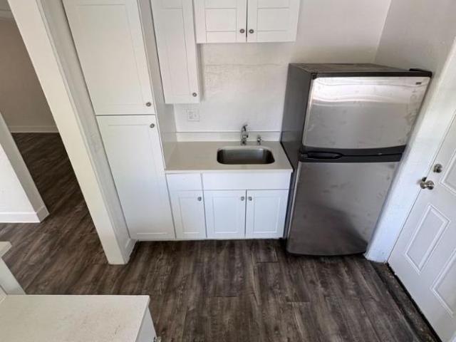 1 Br, 1 bath, Condo 1415 Clinton St