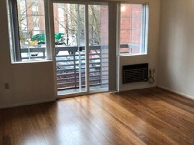 1 Br, 1 bath, Condo 1415 SW Park Ave