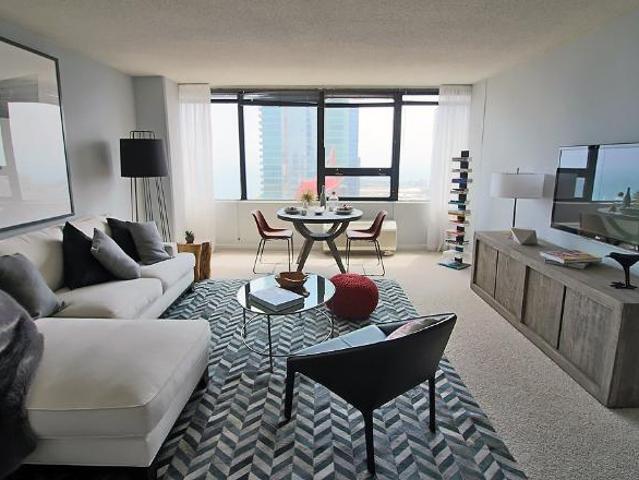 1 Br, 1 bath, Condo 1412 S Wabash Ave