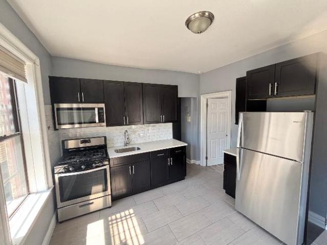 1 Br, 1 bath, Condo 141 Duncan Ave