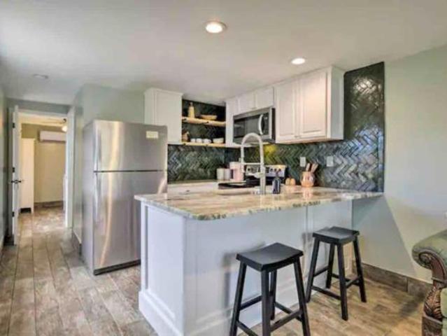 1 Br, 1 bath, Condo 141 Kraft Ave