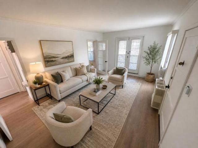 1 Br, 1 bath, Condo 1424 E Wilson Ave