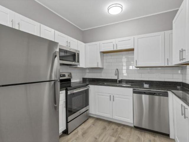 1 Br, 1 bath, Condo 1427 9th Avenue