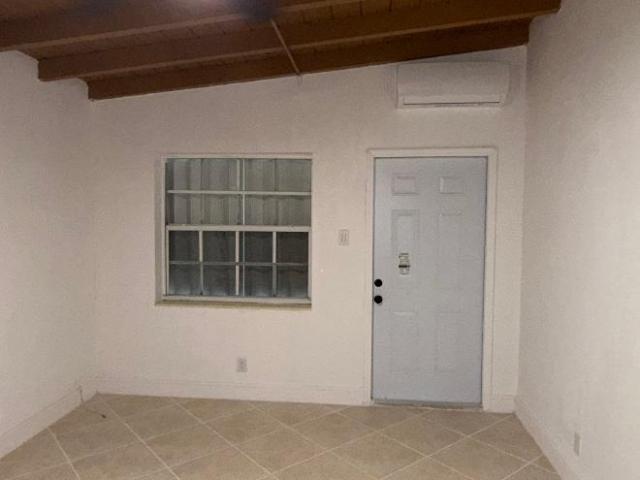 1 Br, 1 bath, Condo 1421 N Andrews Ave
