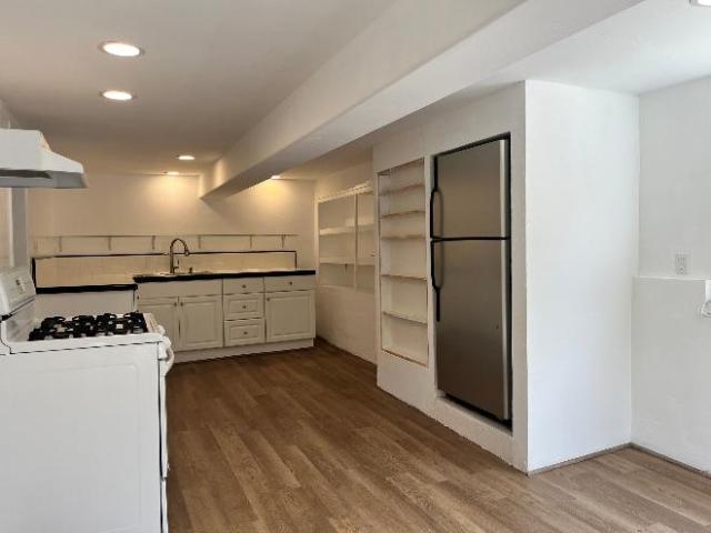 1 Br, 1 bath, Condo 1422 Summit Ave