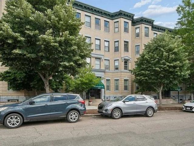 1 Br, 1 bath, Condo 1423 Commonwealth Ave