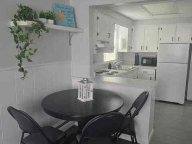 1 Br, 1 bath, Condo 142 Broadway
