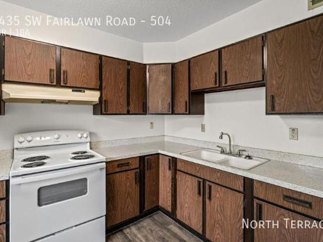 1 Br, 1 bath, Condo 1435 SW Fairlawn Road