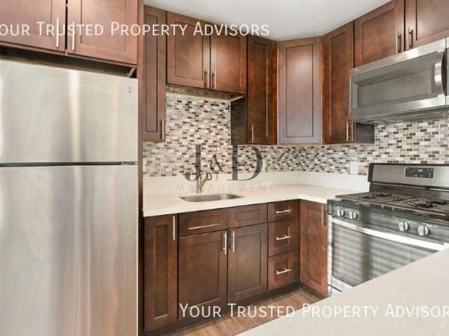 1 Br, 1 bath, Condo 1430 Dubuque Street