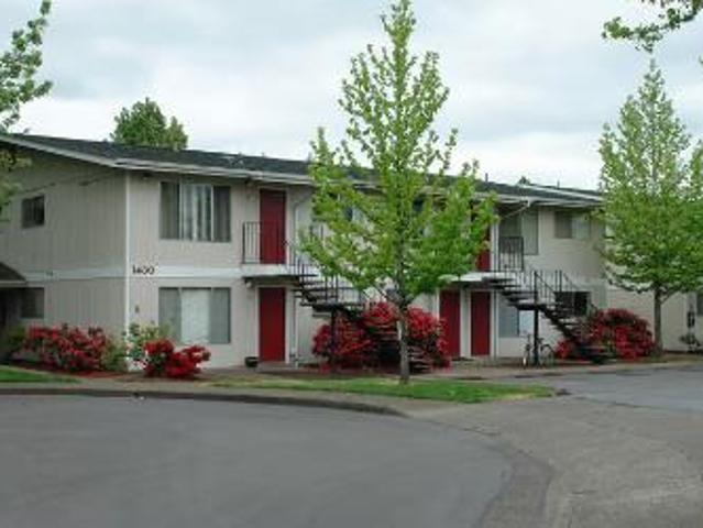 1 Br, 1 bath, Condo 1430 1460 NW Division St