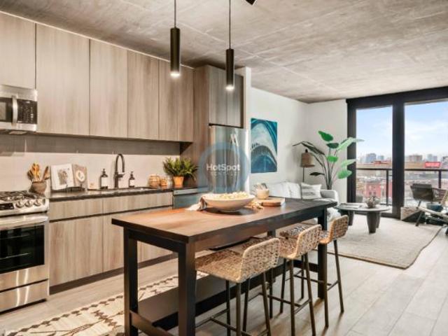 1 Br, 1 bath, Condo 1440 W Randolph St