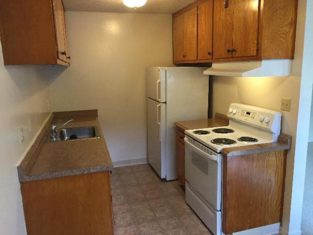 1 Br, 1 bath, Condo 14433 Bancroft Avenue
