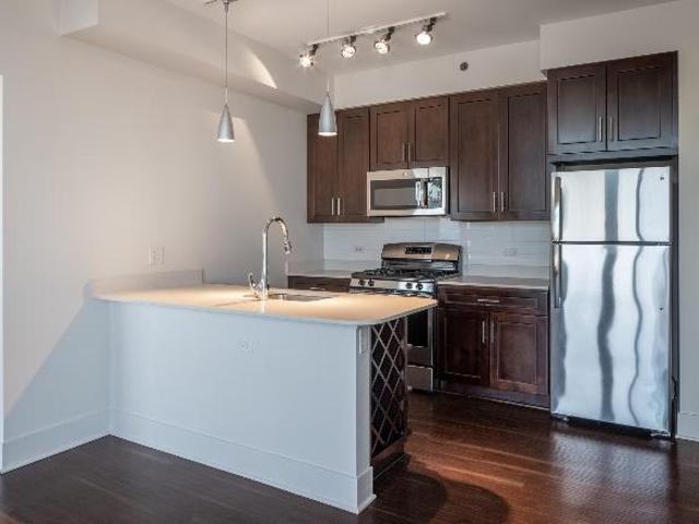 1 Br, 1 bath, Condo 1443 N Halsted St