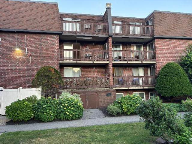 1 Br, 1 bath, Condo 144 Kenrick St
