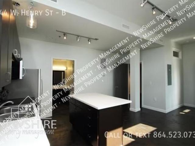 1 Br, 1 bath, Condo 144 W Henry St