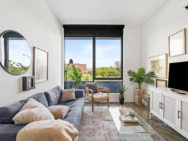 1 Br, 1 bath, Condo 1459 S Blue Island Ave