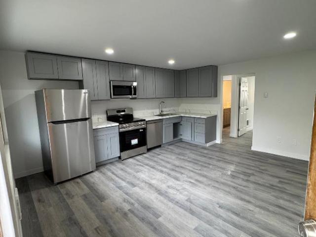 1 Br, 1 bath, Condo 1451 E Republican St