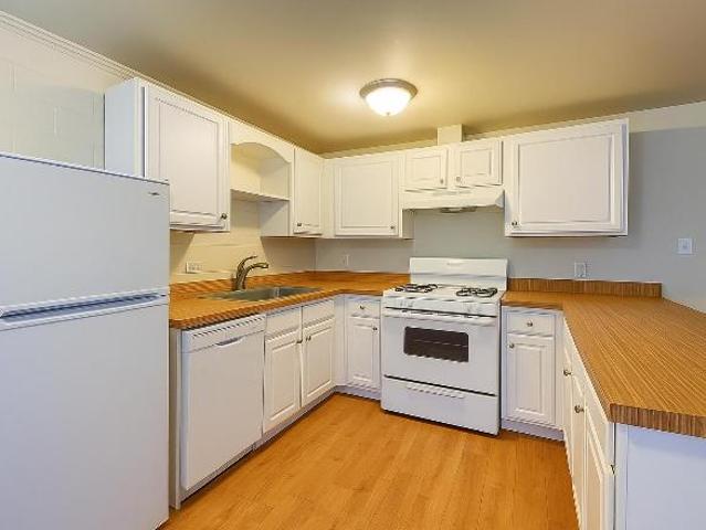 1 Br, 1 bath, Condo 1460 Reed Street