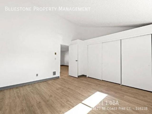 1 Br, 1 bath, Condo 14623 NE Coast Pine Ct