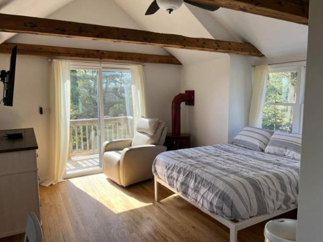 1 Br, 1 bath, Condo 146 Ninigret Ave