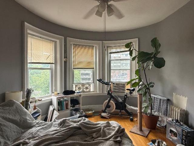 1 Br, 1 bath, Condo 1477 Beacon St