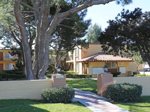 1 Br, 1 bath, Condo 1479 Elder Ave