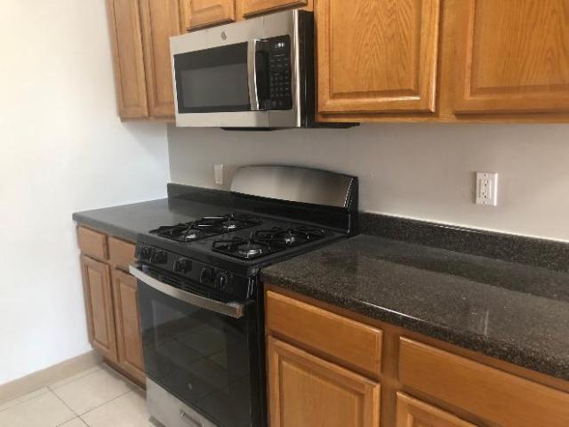1 Br, 1 bath, Condo 147 Main Street