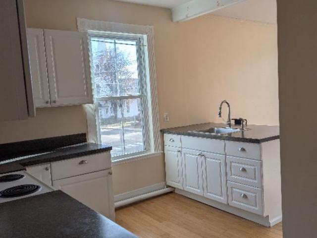 1 Br, 1 bath, Condo 148 Main Street
