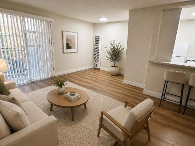 1 Br, 1 bath, Condo 14926 Hawthorne Blvd