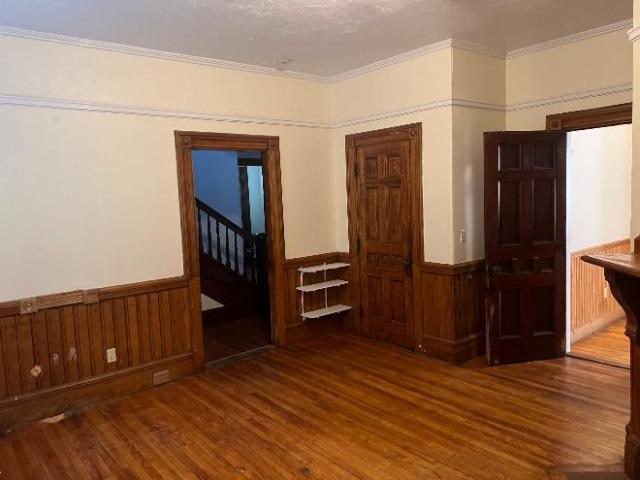 1 Br, 1 bath, Condo 14 Beacon St