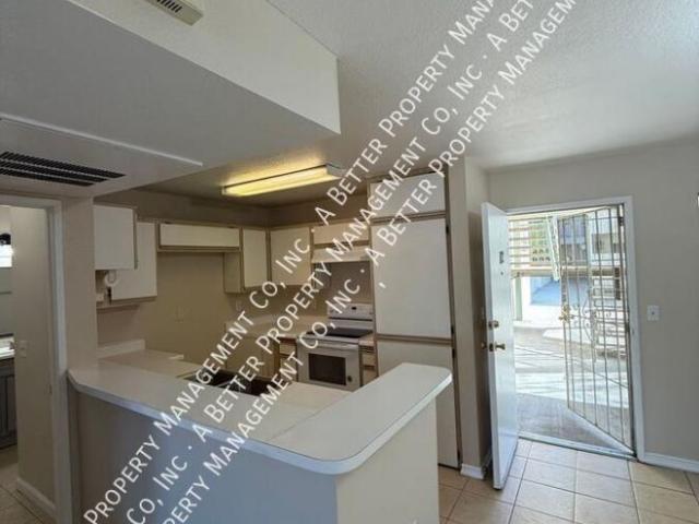 1 Br, 1 bath, Condo 15000 Downey Ave