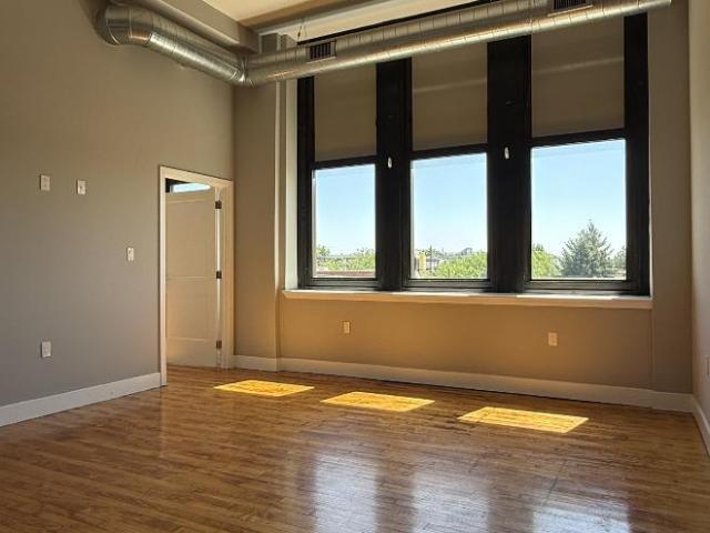 1 Br, 1 bath, Condo 1501 S 17th