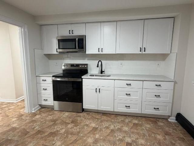 2 Br, 1 bath, Condo 150 S Harrison