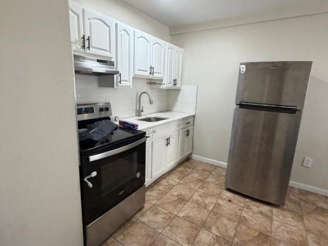 1 Br, 1 bath, Condo 150 S Harrison St
